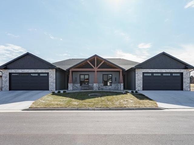 379 Ridge View Dr Unit 3, Milton, WI 53563