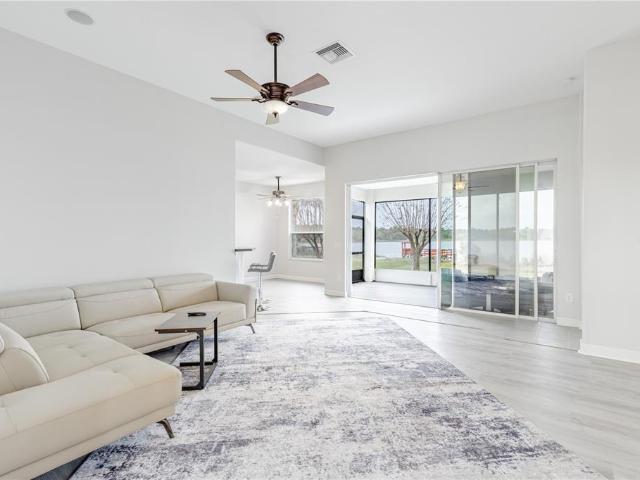 3804 Bayshore Cir, Tavares, FL 32778 | MLS #G5109