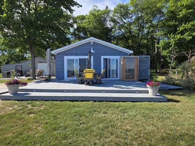 3804 E Michigan Ave, Au Gres, MI 48703