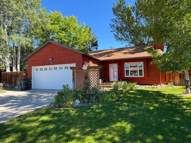 3804 Tam Shanter Dr, Riverton, WY 82501