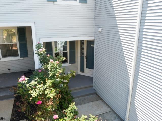 3804 Vroom Dr
