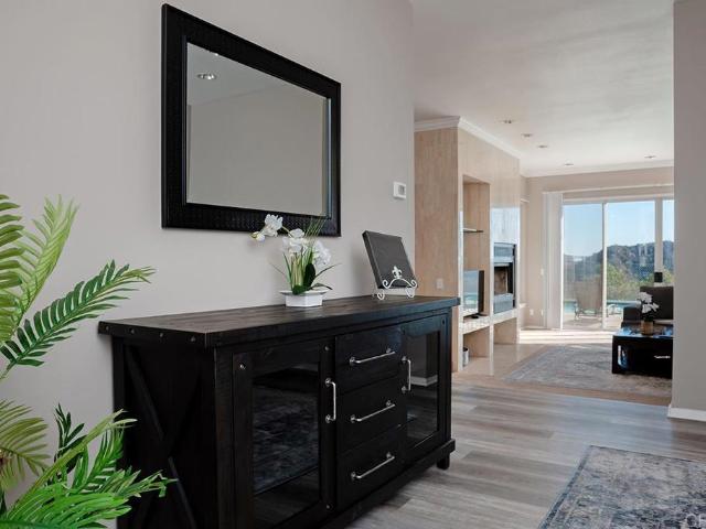 3804 W Sandia Creek