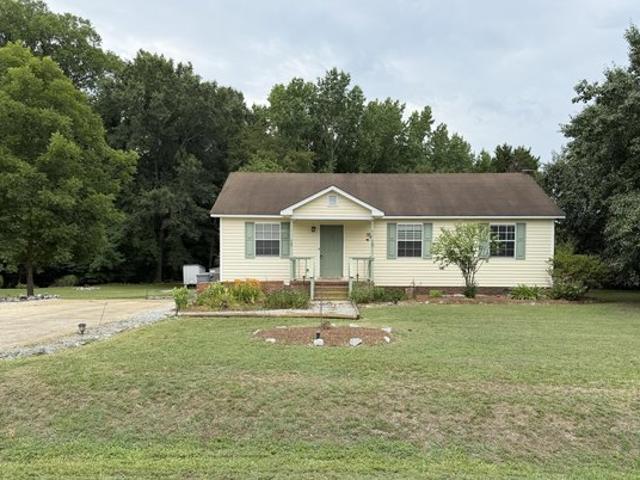 3805 Manor Dr, Clayton, NC 27520