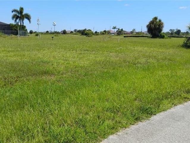 3805 NW 39th Ln, Cape Coral, FL 33993