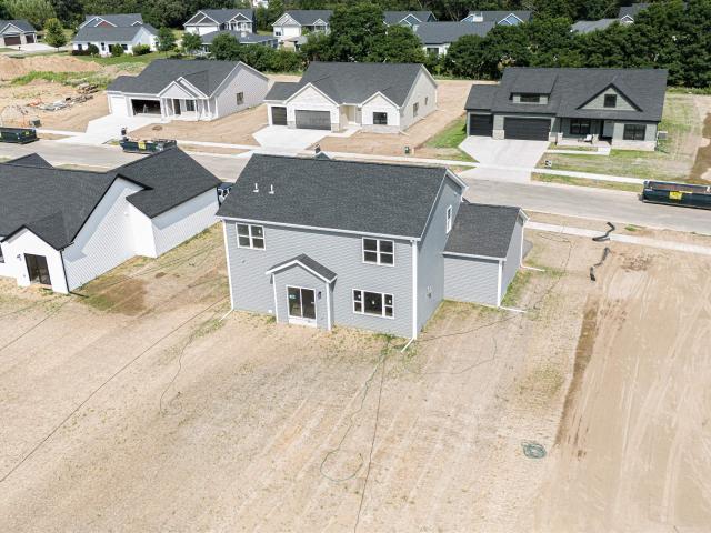 3805 N Woodbury Lane