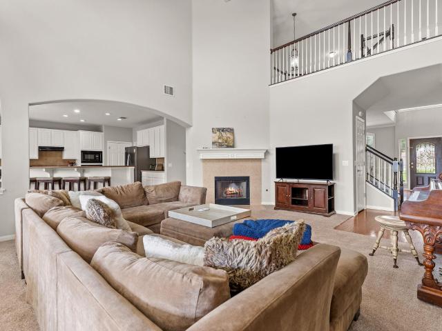 3805 Durnberry Ln