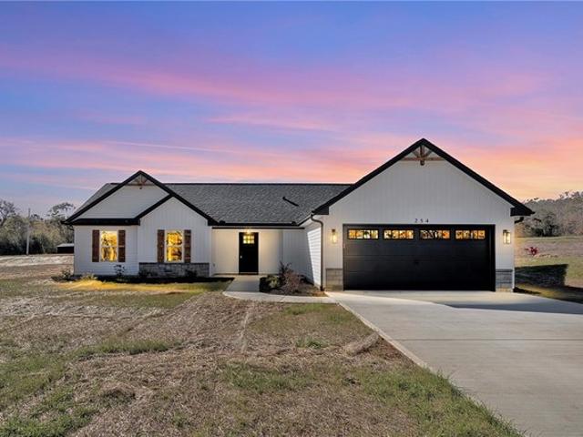 3805 Flat Rock Rd, Iva, SC 29655