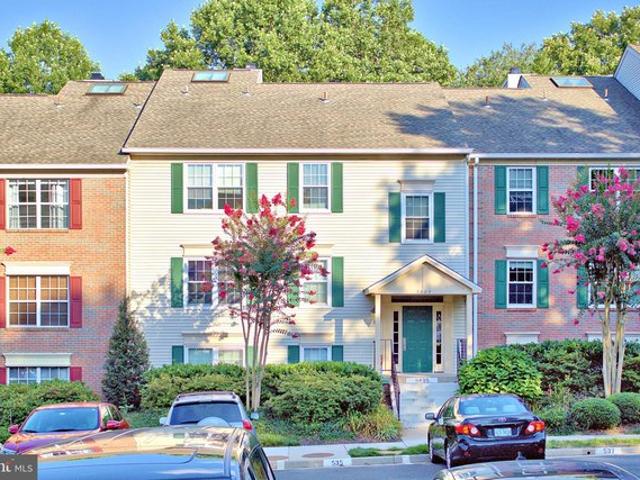 3805 Green Ridge Ct Apt 302, Fairfax, VA 22033