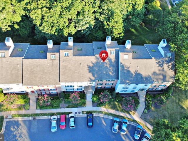3805 Green Ridge Court # 302
