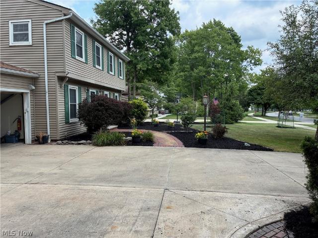 3805 Laurel Glenn Drive