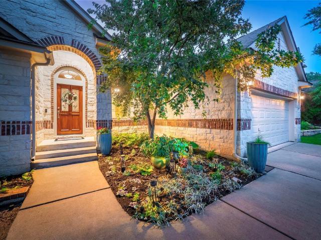 3805 Longhorn Acres St