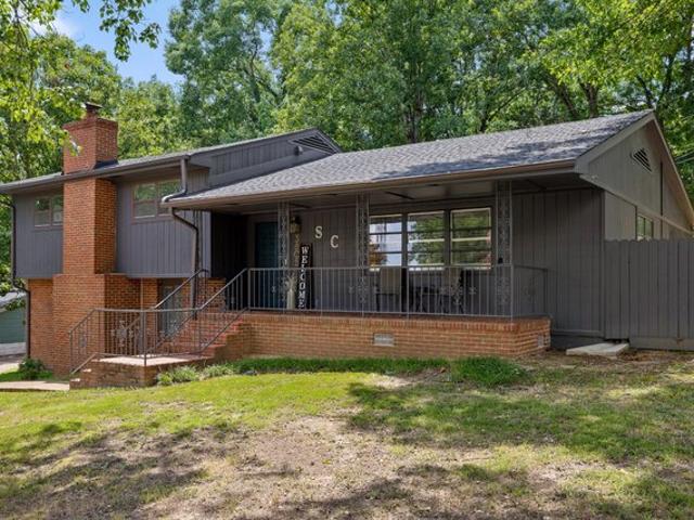 3805 Rollingwood Dr, Chattanooga, TN 37406
