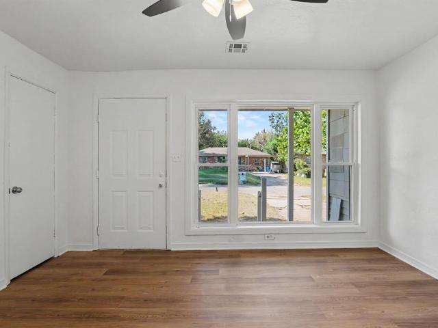 3805 SW 40th Place