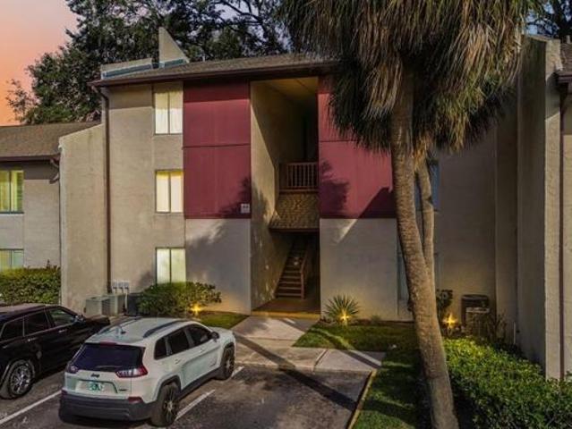 3805 S Lake Dr #240, Tampa, FL 33614