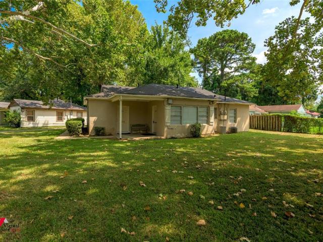 3805 Victory Drive