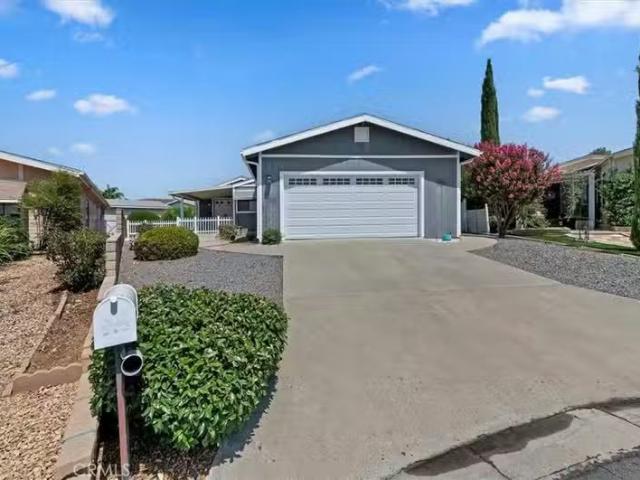 38061 CALLE CLAVEL, MURRIETA, CA 92563 Manufactured On Land Fo.