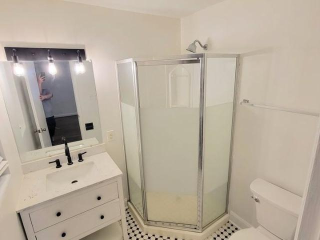3806/3808 Rosehaven 3 Bedroom Apartment for Rent at Rosehaven Dr, Charlotte, NC 28205 Sheffield Park