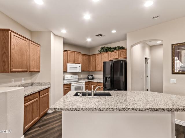 3806 E Packard Dr, Gilbert, AZ 85298 | MLS #6992 | Compass