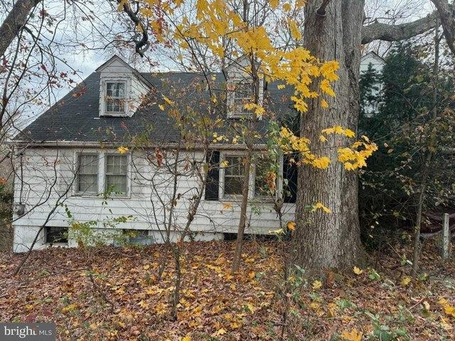 3806 James St, Suitland, MD 20746