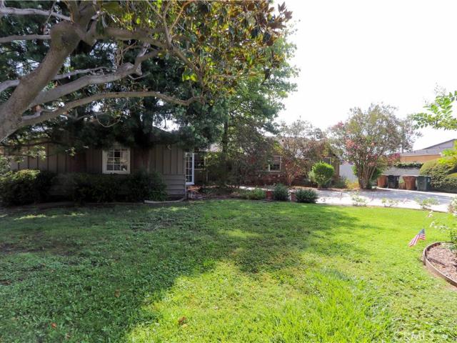 3806 Rosehedge