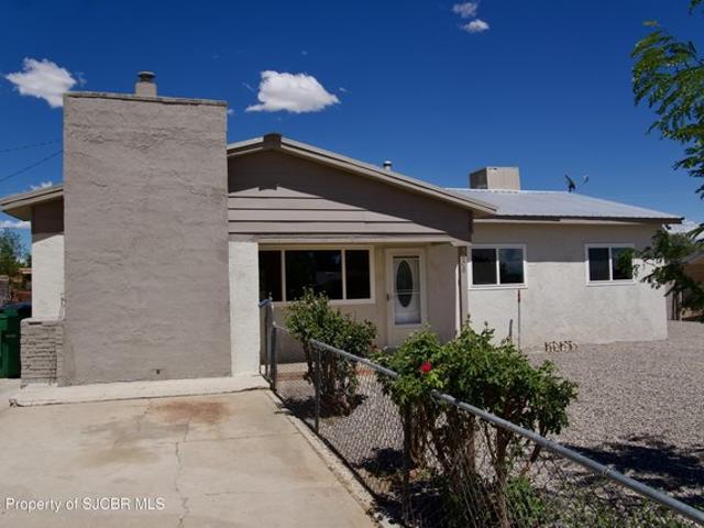 3806 Sierra Vista Dr, Farmington, NM 87402