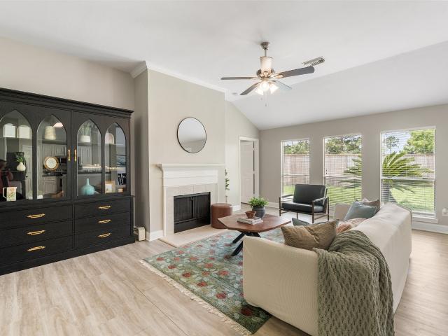 3806 Vinecrest Drive
