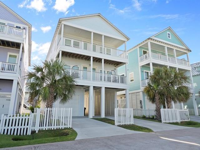 3807 Neptune, Galveston, TX 77554