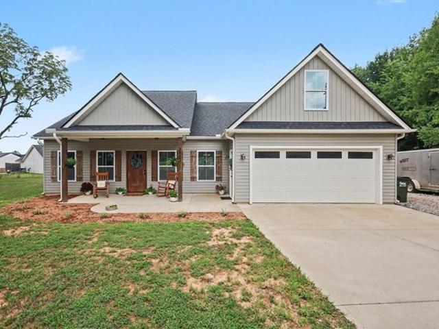 3807 Camp Rd, Greer, SC 29651