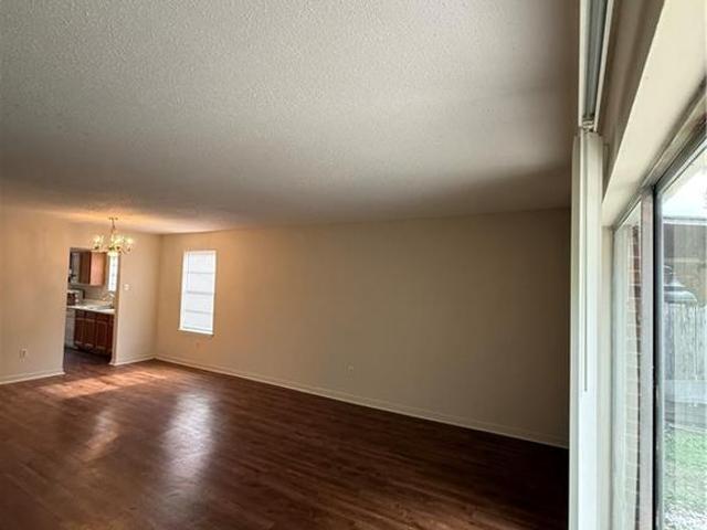 3807 Canterbury Lane
