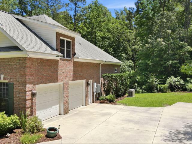 3807 Leaf Court