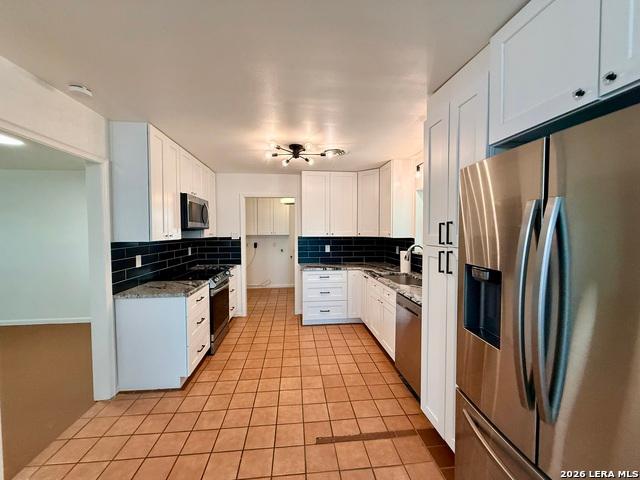 3807 Longridge Dr