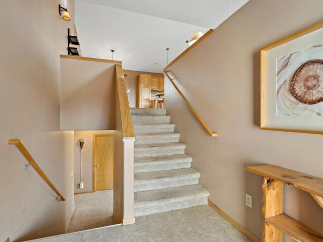 3807 Valley View Drive NE