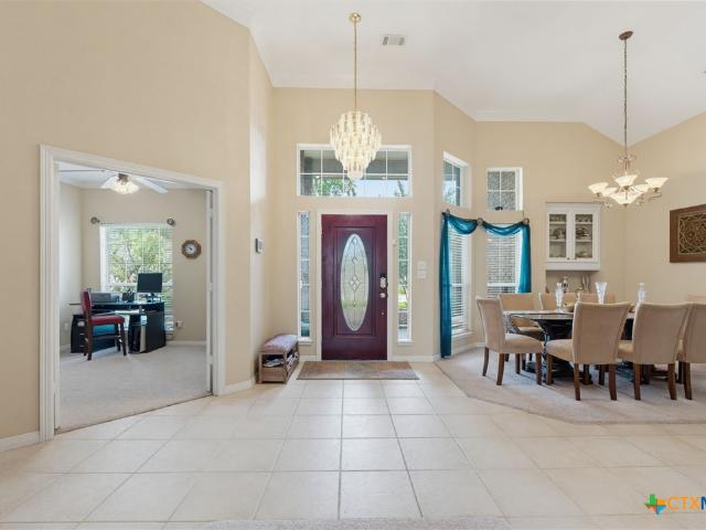 3807 Whispering Oaks