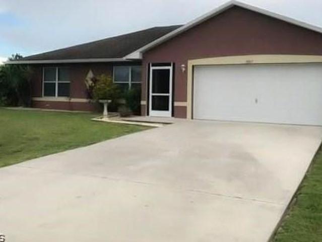 3807 7th St W, Lehigh Acres, FL 33971