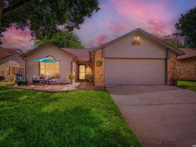 3808 Overlook Dr, Schertz, TX 78108