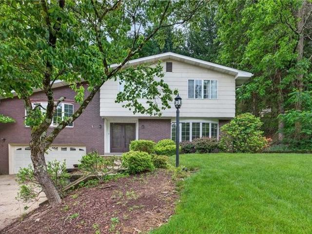3808 Edinburg Dr, Murrysville, PA 15668
