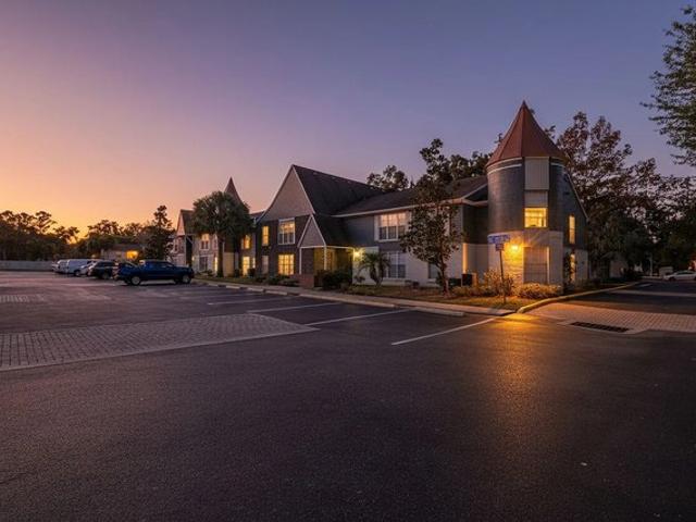 3808 Hunt Rd, Tampa, FL 33614