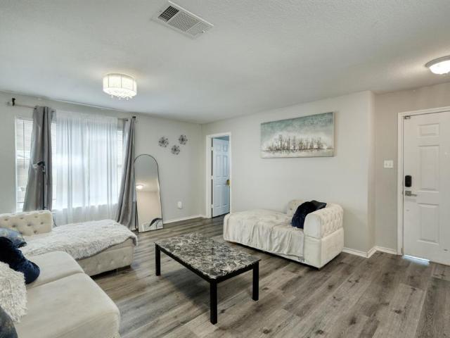 3808 Julianas Way