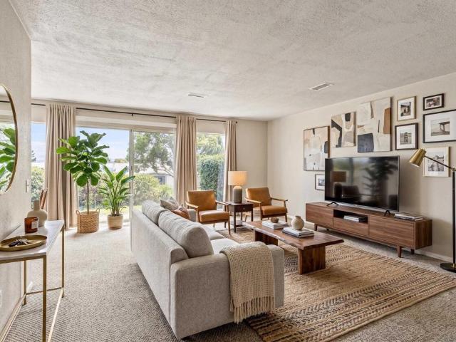 3808 Vista Campana 26