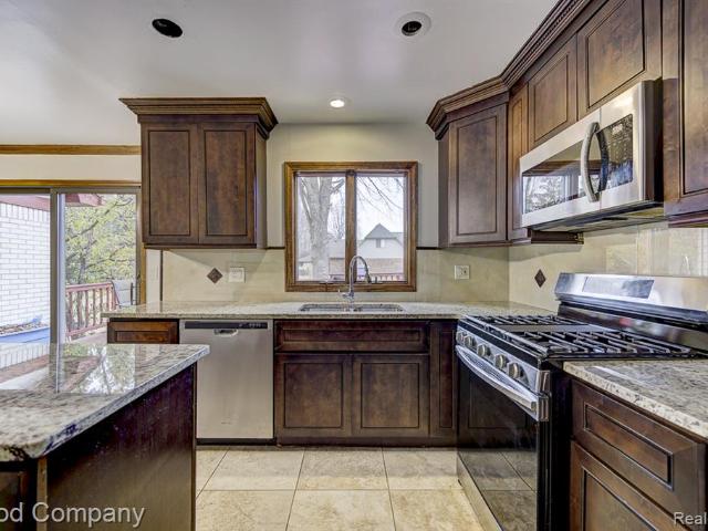 38092 Westchester Road