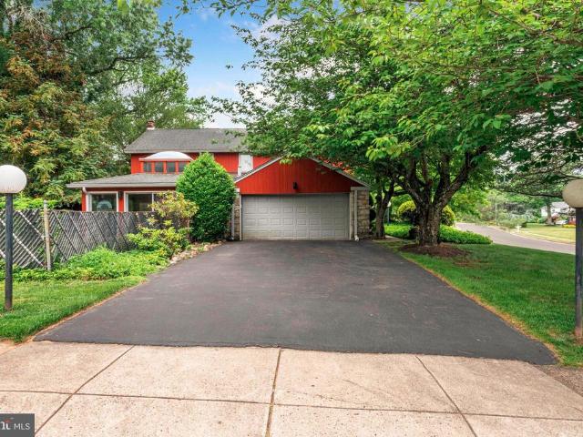 3809 Midvale Lane