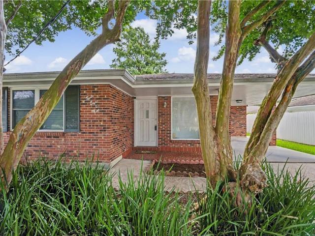3809 N. Woodlawn Avenue