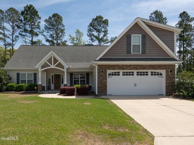 3809 E Baywood Ln, Greenville, NC 27834