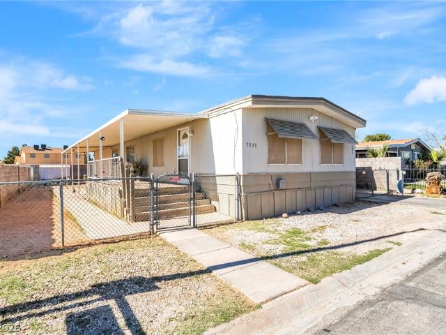 3809 E Pecan Ln, Las Vegas, NV 89115 | MLS #2760