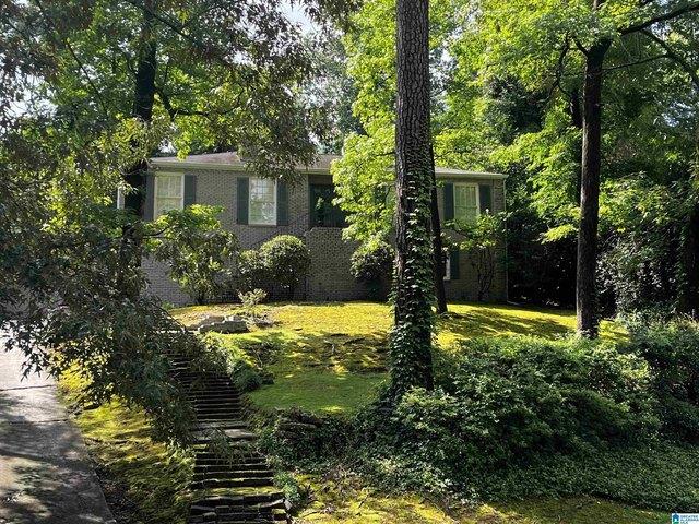 3809 Rockbrook Cir, Mountain Brook, AL 35213