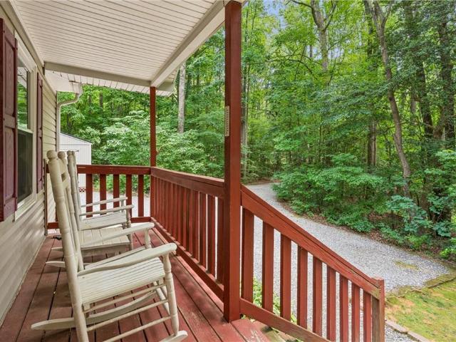 3809 Stream Dr