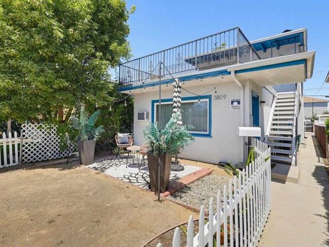 3809 W Chandler Blvd, Burbank, CA 91505