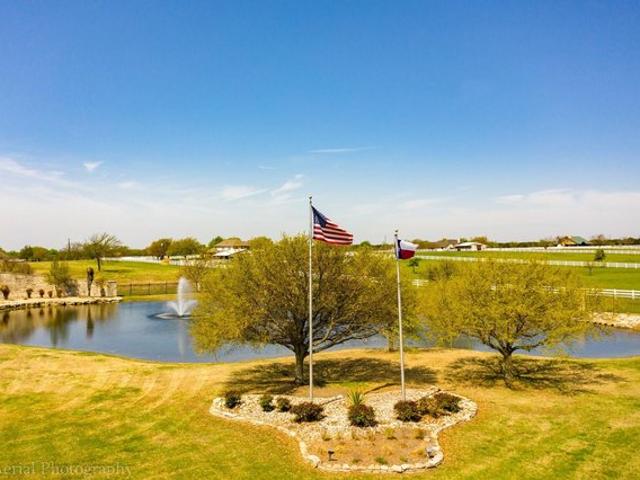 38008 Cedar Trl, Whitney, TX 76692