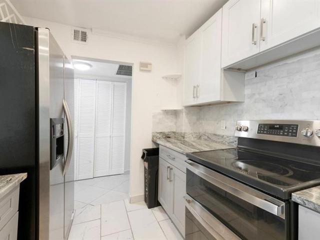 3800 N Hills Dr Apt 402, Hollywood, FL 33021