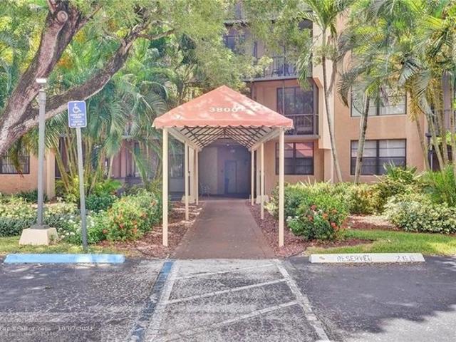 3800 N Hills Dr Apt 412, Hollywood, FL 33021